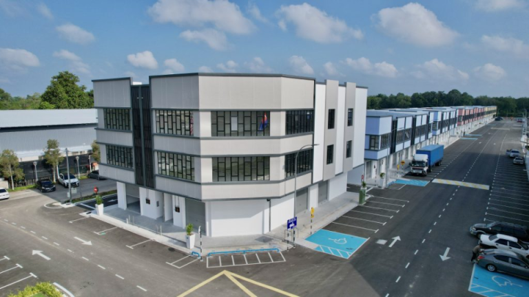 Home (R) - KCC Holdings